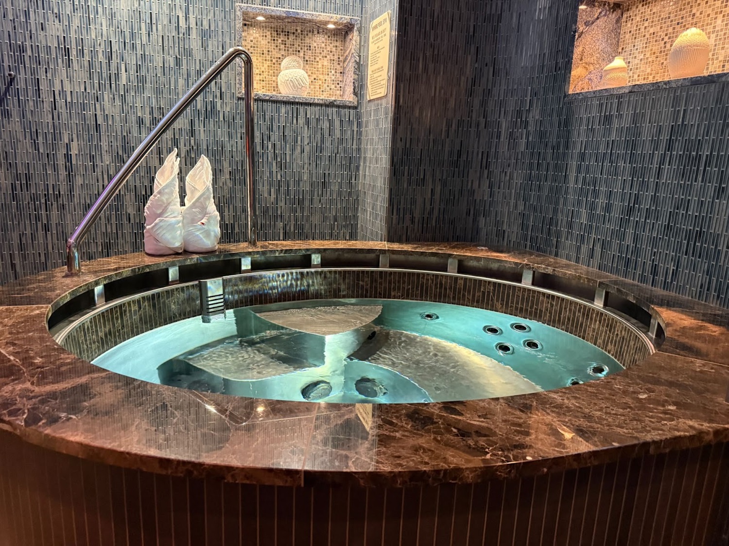 Photos: Disney Treasure's Salons and Spas Embrace Rest and Relaxation ...