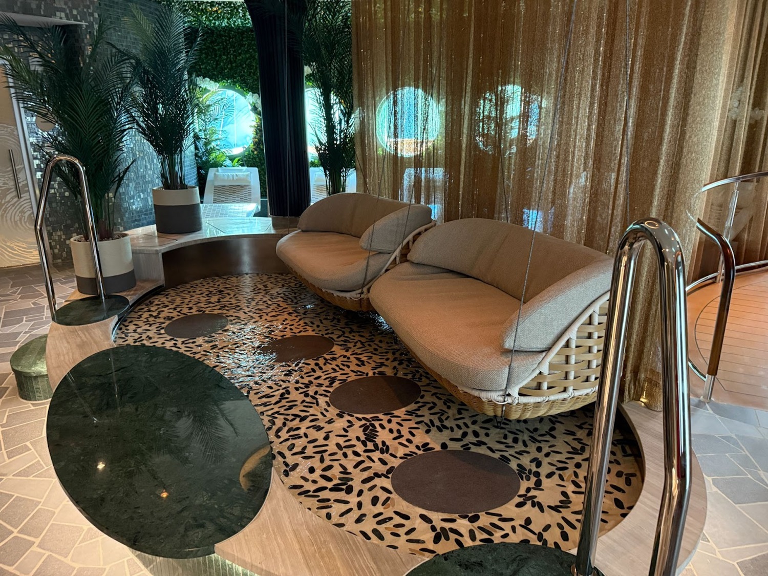 Photos: Disney Treasure's Salons and Spas Embrace Rest and Relaxation ...