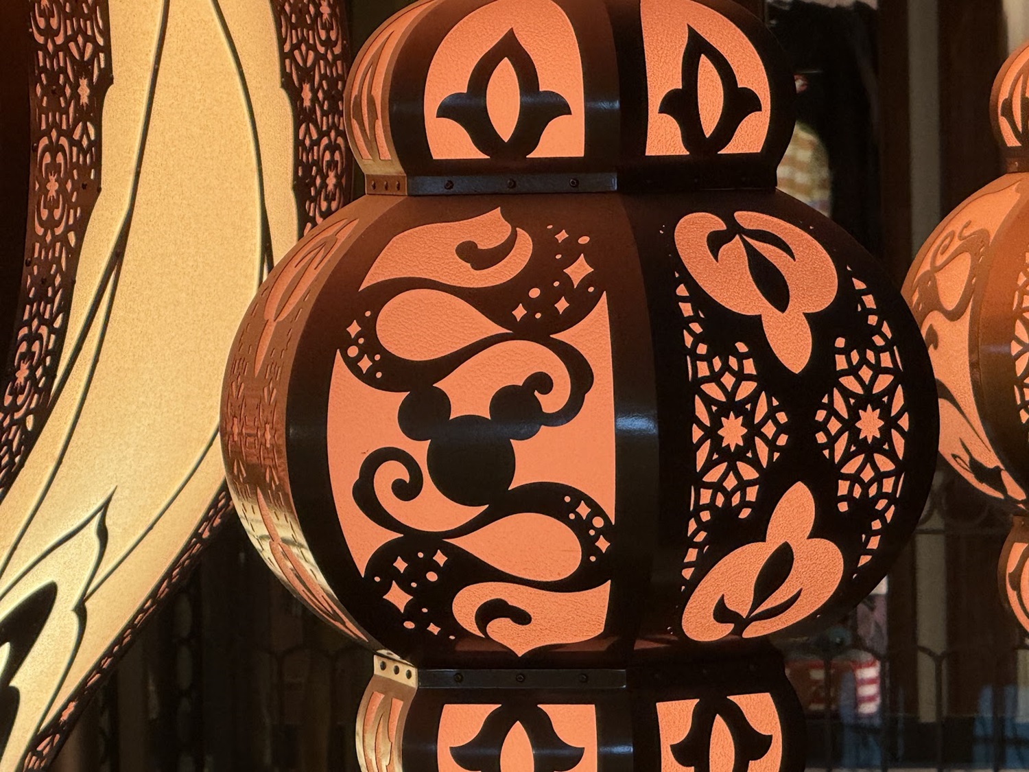 Photos: Disney Treasure's Grand Hall Pays Homage To Disney Ships Before ...