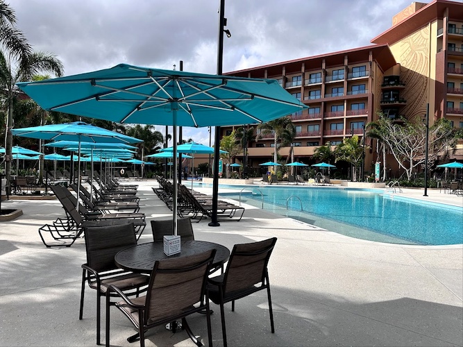 Photos/Videos: Explore the Gorgeous Lobby, Terrace, and Pool Areas of ...