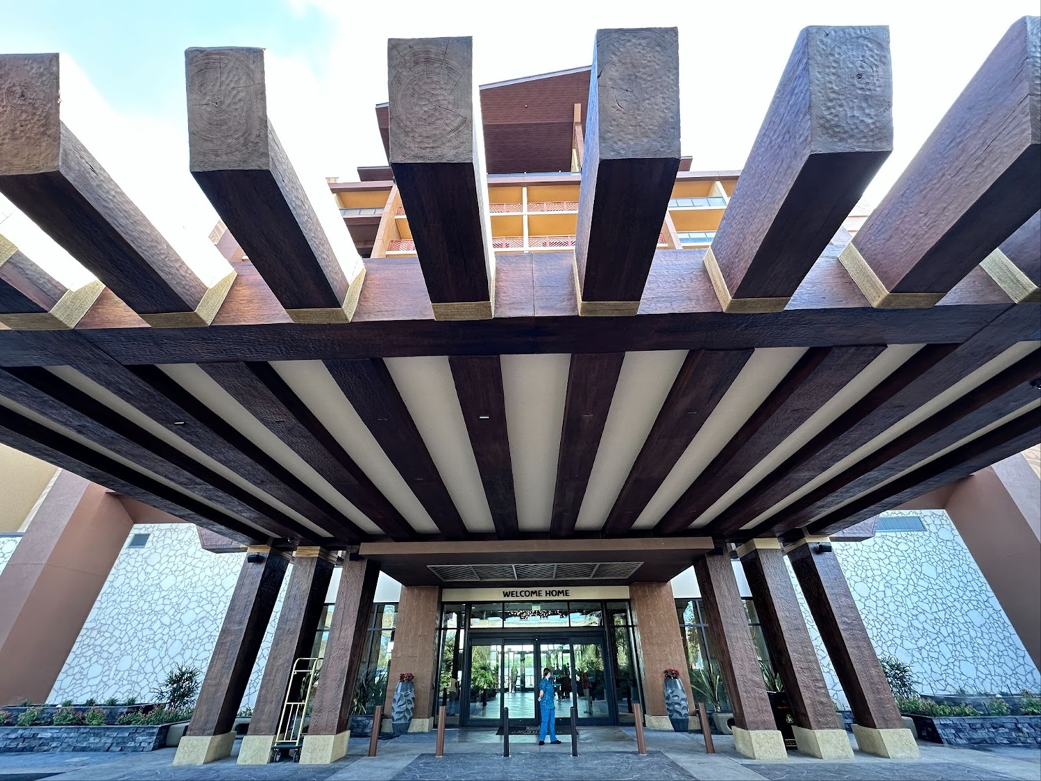 Photos/Videos: Explore the Gorgeous Lobby, Terrace, and Pool Areas of ...