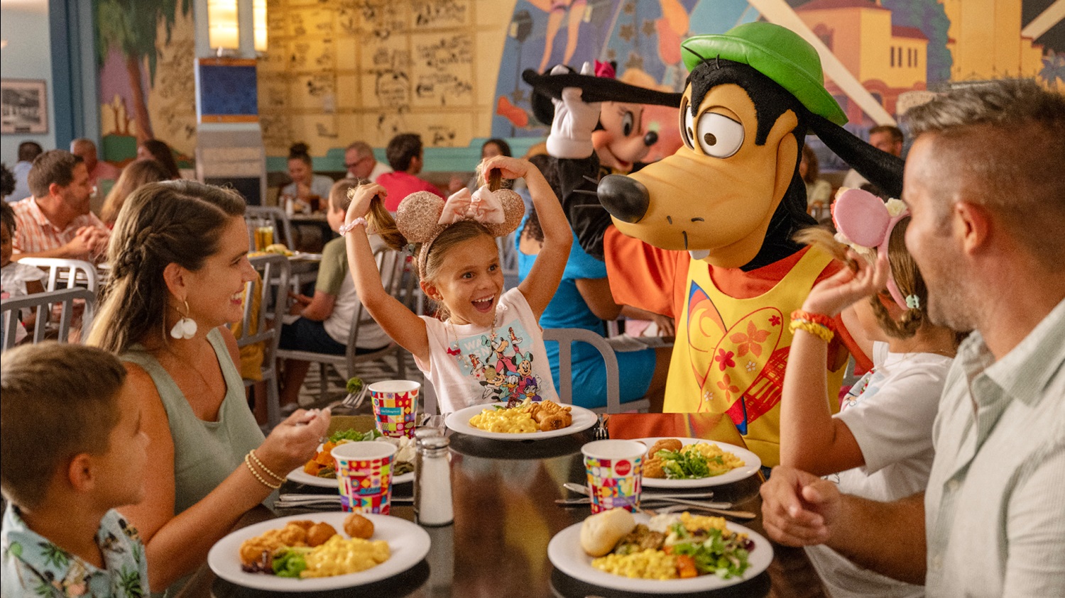 Free Dining Offer Returning for Select Walt Disney World Vacation Packages Booked in Early 2025 ...