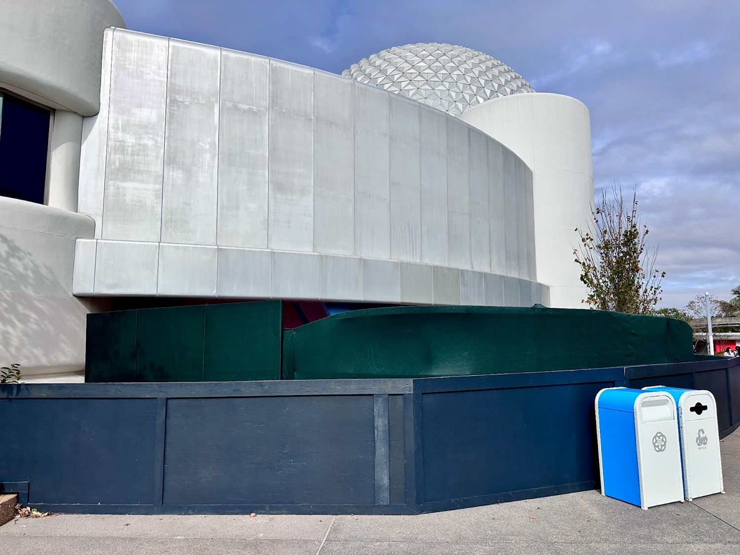 Photos: Exterior Construction Begins on Possible Entrance to New ...