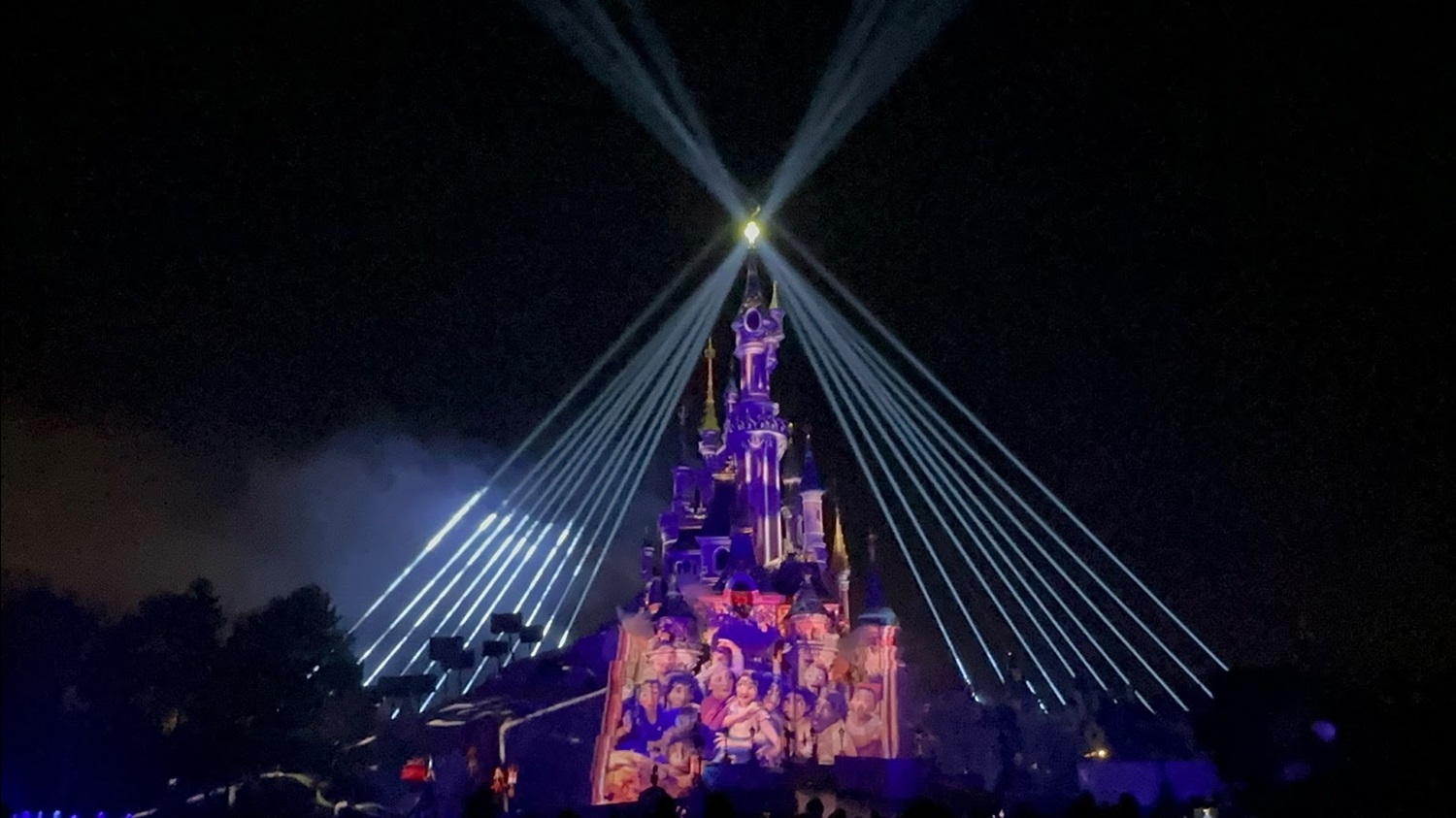 Photos / Video: “Disney Tales of Magic” Nighttime Spectacular Debuts at ...