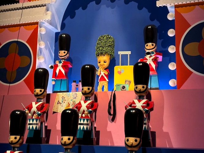 Photos: Marvel Gets Cute as “it’s a small world with Groot” Debuts at ...