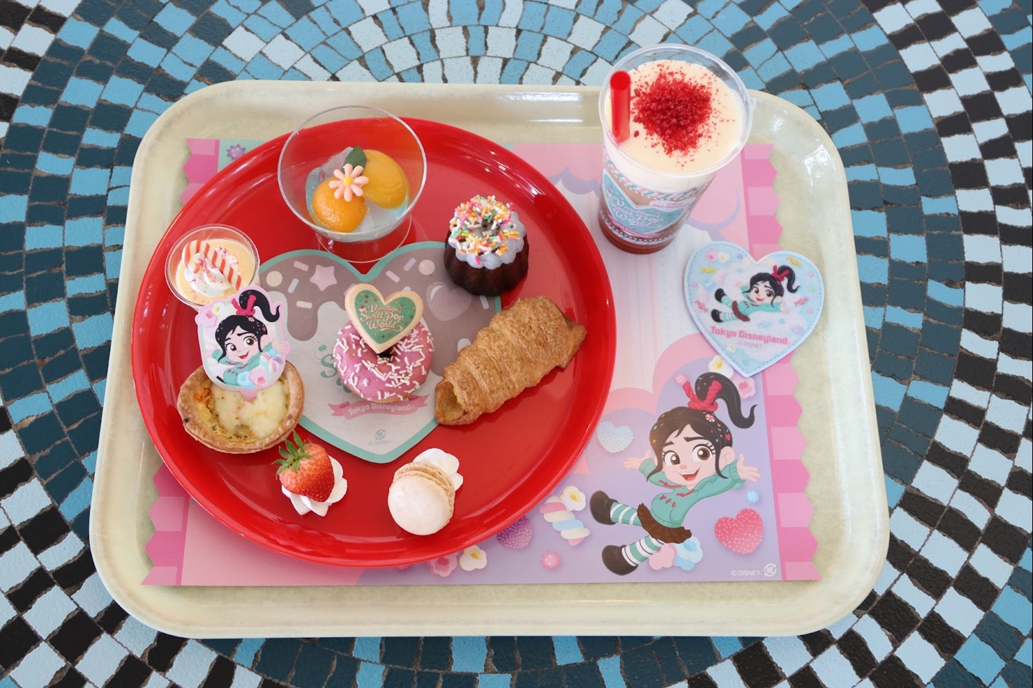 Photos: Tokyo Disneyland Gets a Sugar Rush with the Arrival of ...
