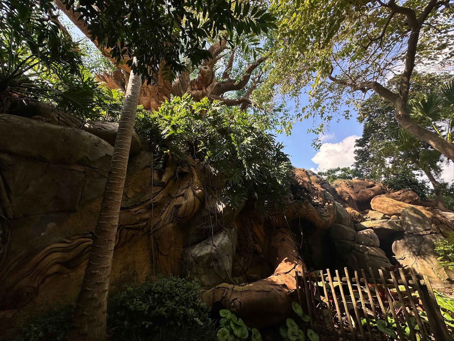 Photos: A Close Up Look at the Immersive Queue of It's Tough to be a ...