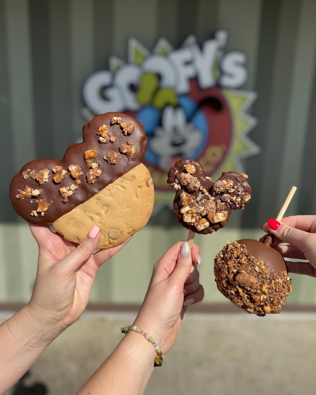 Snickers Celebration Brings Giveaways, Dance Parties, Photo Ops, and ...