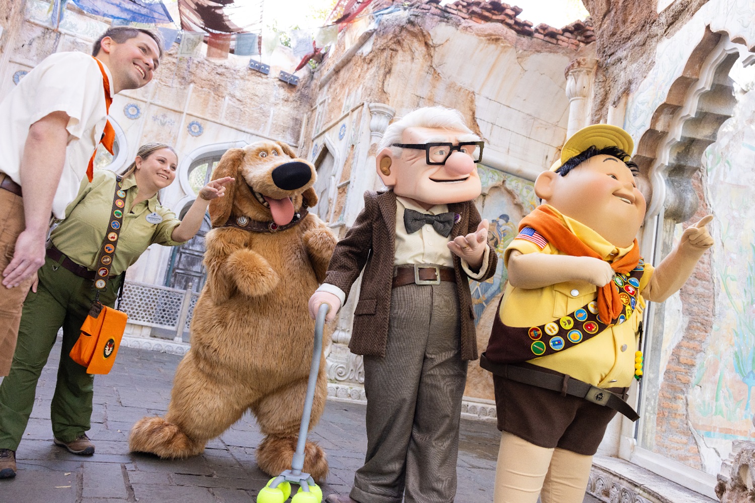 Dug, Russell and Carl Lead Wilderness Explorers to Meet Tiger Cub Bakso ...