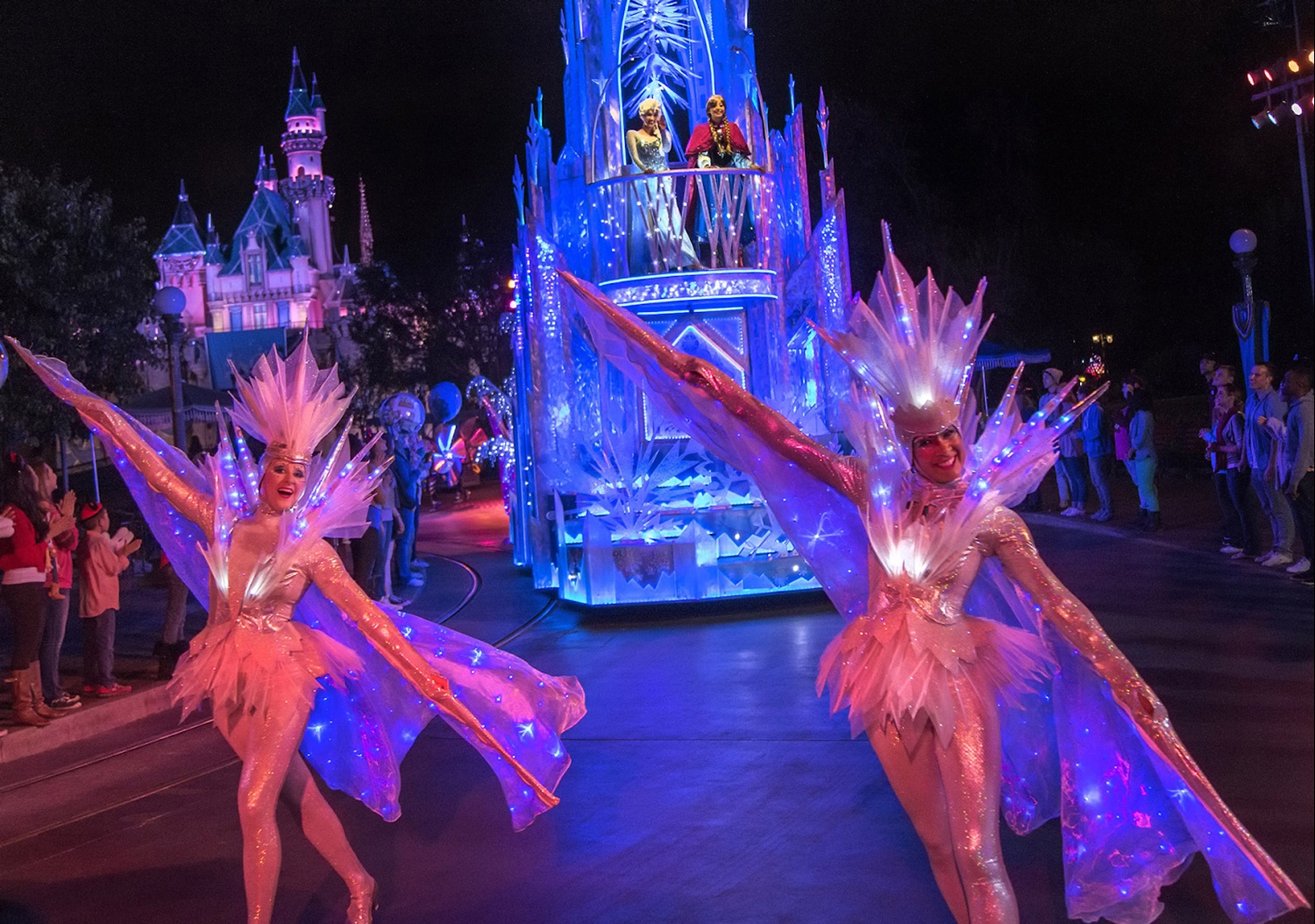 “Frozen” Float Returning with Paint the Night for First Time Since the ...